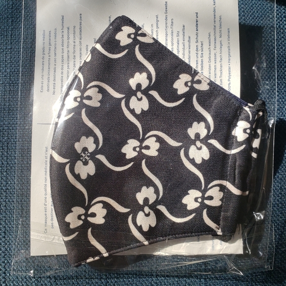 Tory Burch | Accessories | Tory Burch Designer Face Mask Floral Print ...
